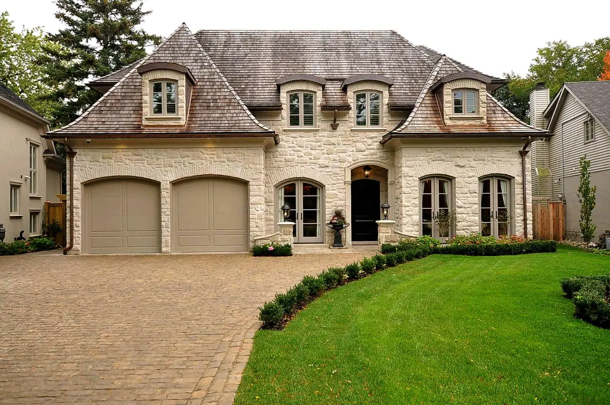 French Style Home Garage